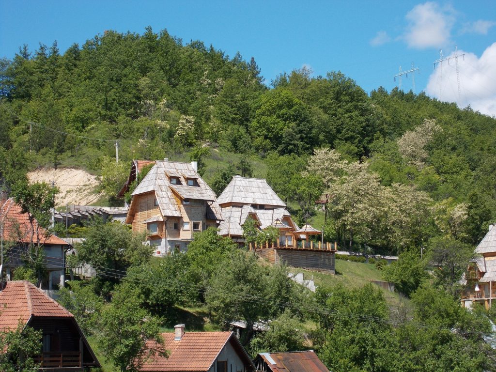 MOKRA GORA Najbolje turističko selo sveta - UžiceMedia