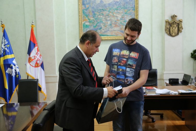 UROŠ TEŠIĆ USPEŠNI MLADI UŽIČANIN na prijemju kod gradonačelnika ...